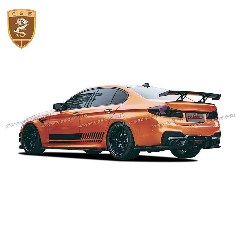 BMW M5 F90 modified commas dry carbon body kit